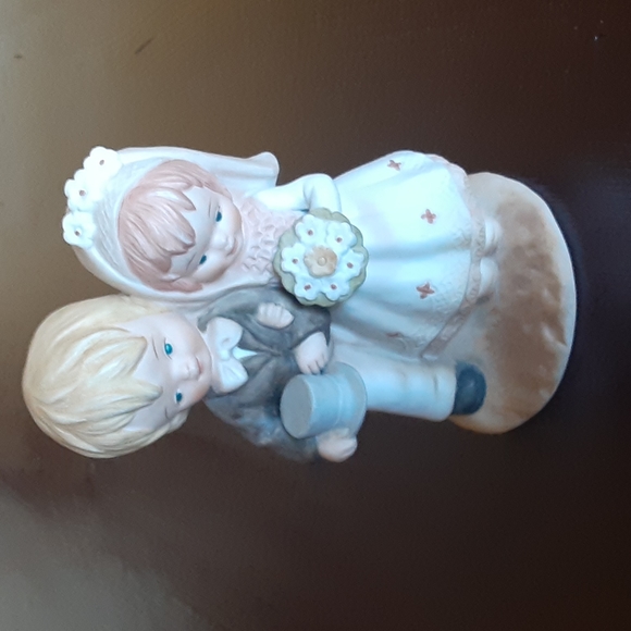 Enesco | Accents | Vintage 981 Enesco Figurine E7933 Porcelain | Poshmark